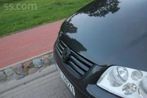 Melns Volkswagen Touran 2003 Bauska, ar dzinēja tilpumu 2.00 L un nobraukumu 378 tūkst. km par 2200 €, foto 19 vietnē AUTOMOTO.COM.LV