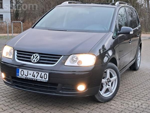 Melns Volkswagen Touran 2003 Saldus, ar dzinēja tilpumu 1.90 L un nobraukumu 245 tūkst. km par 3300 €, foto 4 vietnē AUTOMOTO.COM.LV
