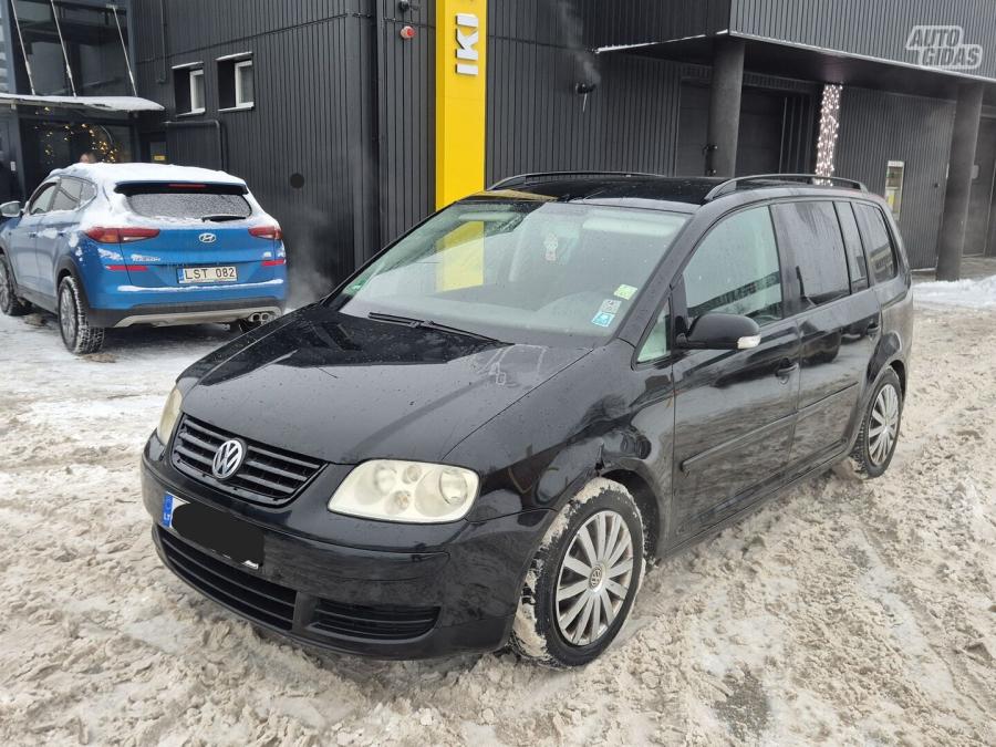 Melns Volkswagen Touran 2003 Šauļi, ar dzinēja tilpumu 1.90 L un nobraukumu 320 tūkst. km par 700 €, foto 1 vietnē AUTOMOTO.COM.LV