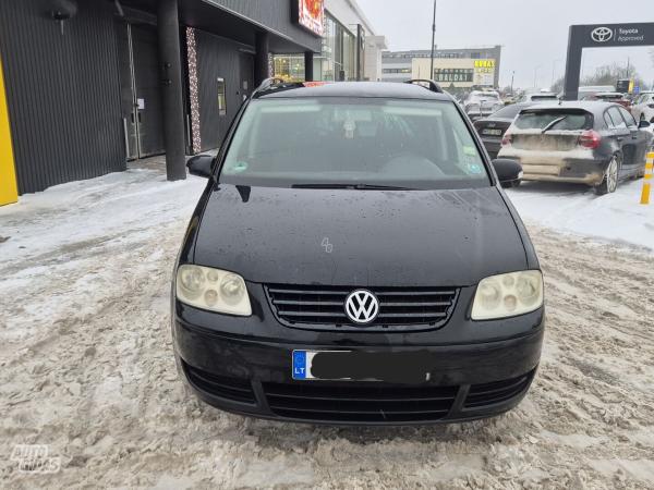 Black Volkswagen Touran 2003 in Siauliai, with an engine capacity of 1.90 L and mileage of 320 thousand km for 700 €, photo 3 on AUTOMOTO.COM.LV