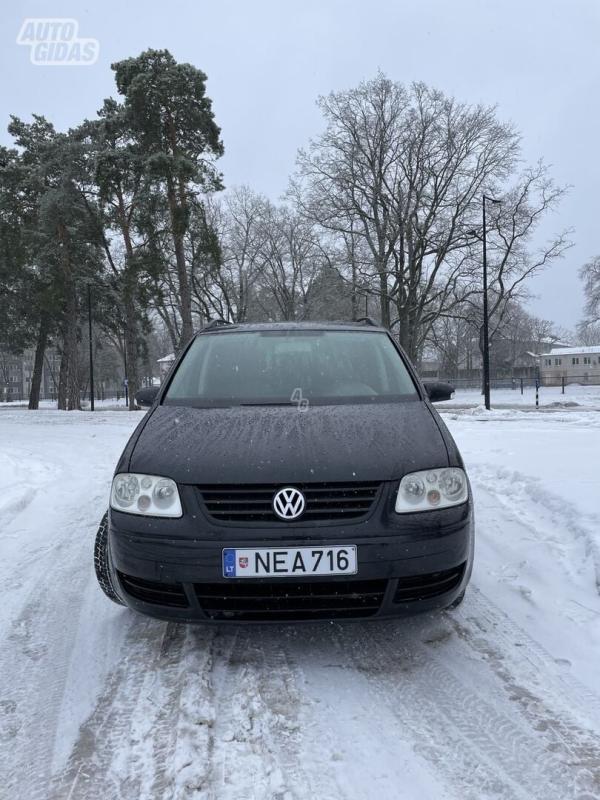 Melns Volkswagen Touran 2003 Alīta, ar dzinēja tilpumu 1.60 L un nobraukumu 266 tūkst. km par 1250 €, foto 2 vietnē AUTOMOTO.COM.LV