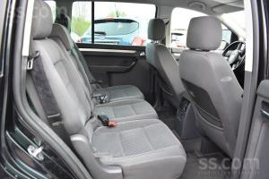 Black Volkswagen Touran 2003 in Kuldiga, with an engine capacity of 1.90 L and mileage of 0 thousand km for 3350 €, photo 7 on AUTOMOTO.COM.LV