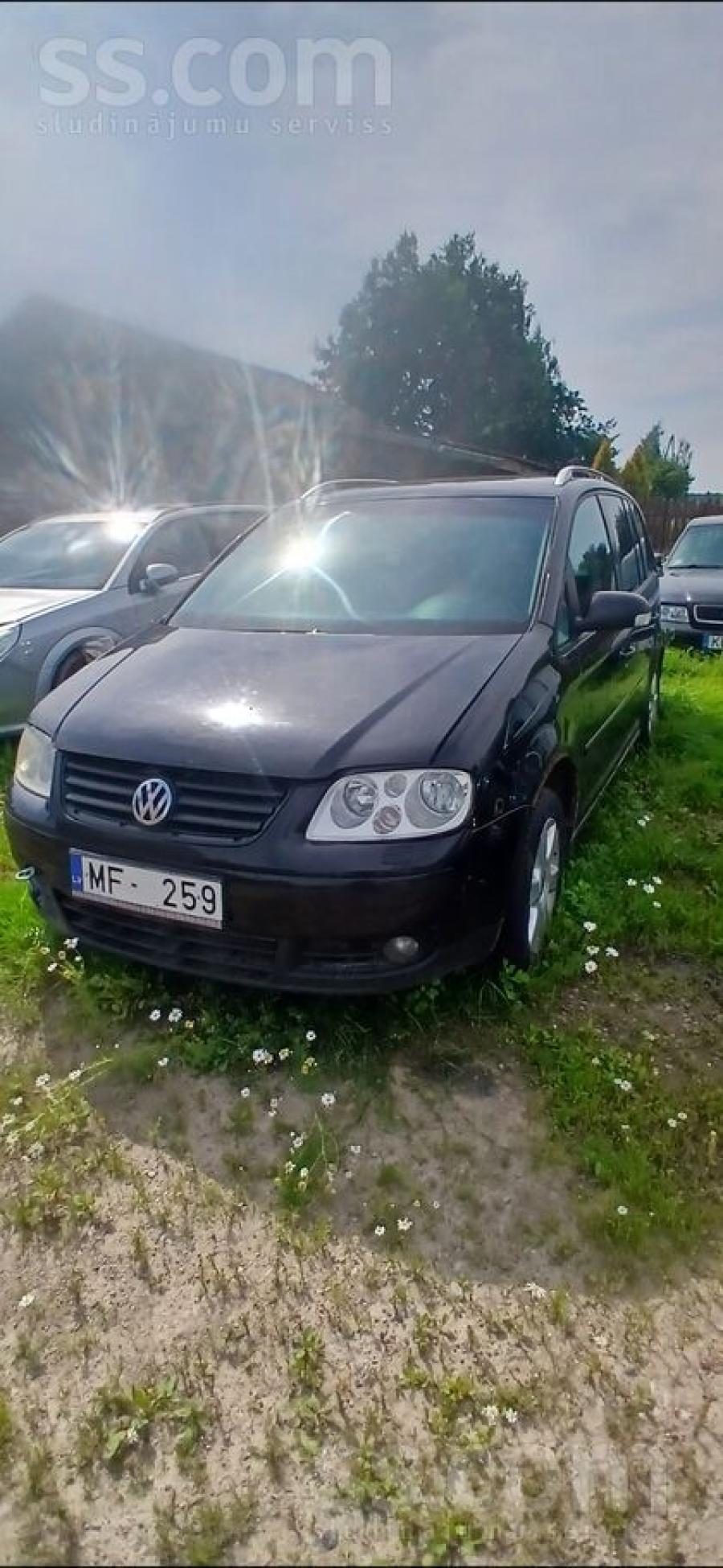 Melns Volkswagen Touran 2003 Jelgava, ar dzinēja tilpumu 2.00 L un nobraukumu 371 tūkst. km par 700 €, foto 1 vietnē AUTOMOTO.COM.LV