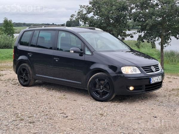 Melns Volkswagen Touran 2003 Saldus, ar dzinēja tilpumu 1.90 L un nobraukumu 248 tūkst. km par 2950 €, foto 2 vietnē AUTOMOTO.COM.LV