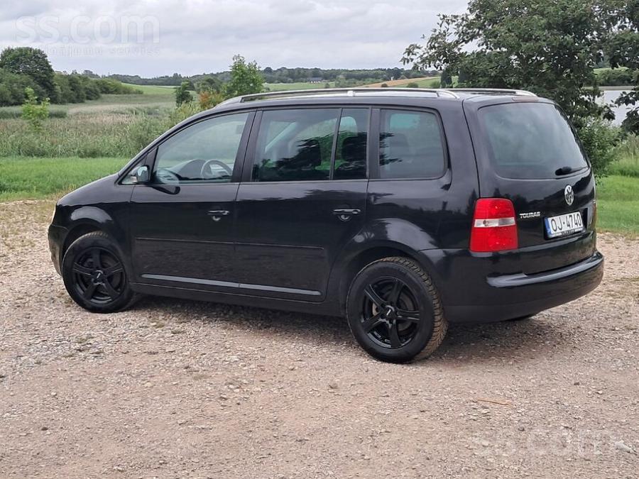 Melns Volkswagen Touran 2003 Saldus, ar dzinēja tilpumu 1.90 L un nobraukumu 248 tūkst. km par 2950 €, foto 29 vietnē AUTOMOTO.COM.LV