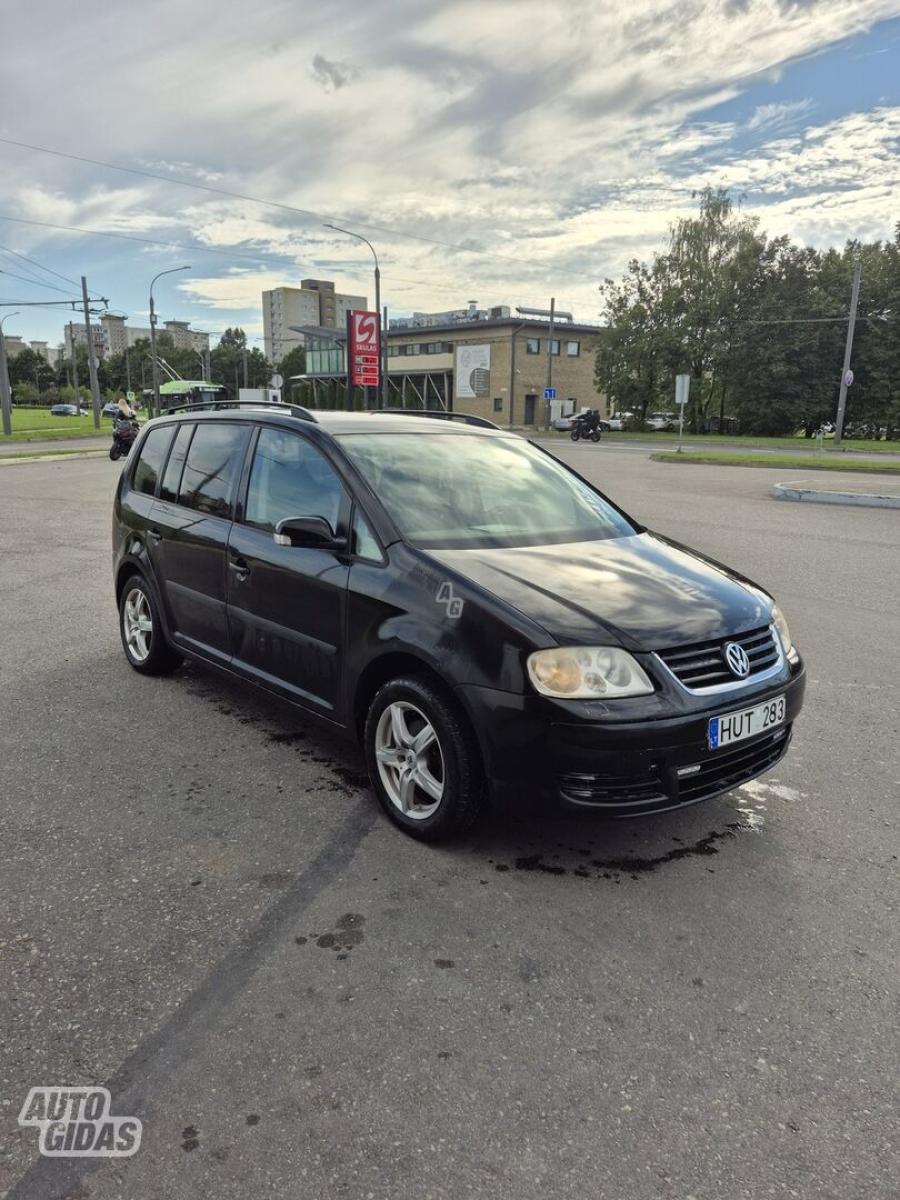 Черный Фольксваген Туран 2003 в Каунас, объемом двигателя 1.90 л и пробегом 349 тыс. км за 1300 €, фото 3 на AUTOMOTO.COM.LV