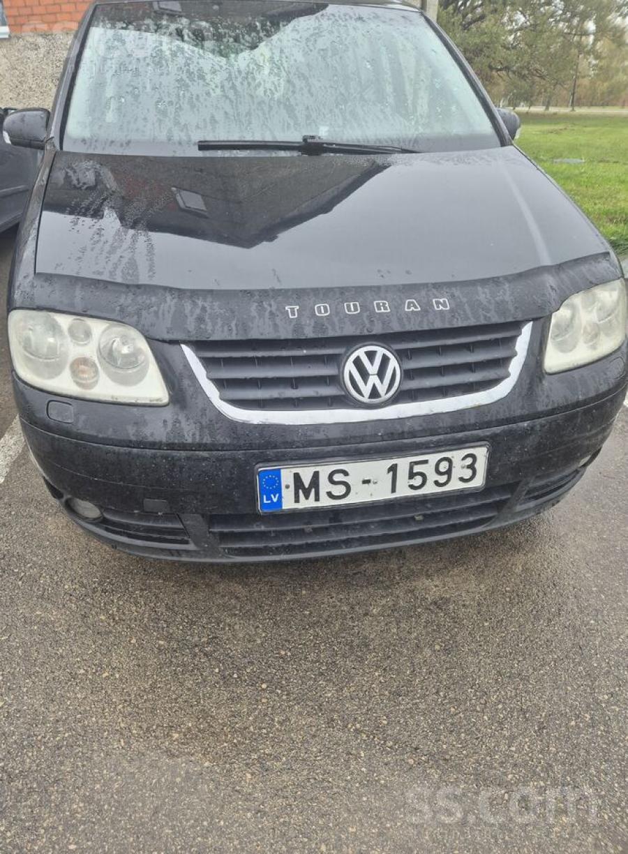 Black Volkswagen Touran 2003 in Jekabpils, with an engine capacity of 1.90 L and mileage of 469 thousand km for 1200 €, photo 1 on AUTOMOTO.COM.LV