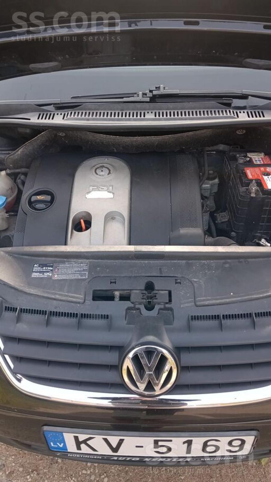 Black Volkswagen Touran 2003 in Balvi, with an engine capacity of 1.60 L and mileage of 271 thousand km for 1300 €, photo 4 on AUTOMOTO.COM.LV