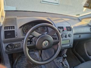 Melns Volkswagen Touran 2004 Kelmė, ar dzinēja tilpumu 1.60 L un nobraukumu 250 tūkst. km par 1250 €, foto 5 vietnē AUTOMOTO.COM.LV
