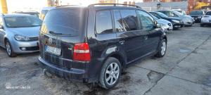 Melns Volkswagen Touran 2004 Kėdainiai, ar dzinēja tilpumu 1.90 L un nobraukumu 349 tūkst. km par 799 €, foto 5 vietnē AUTOMOTO.COM.LV