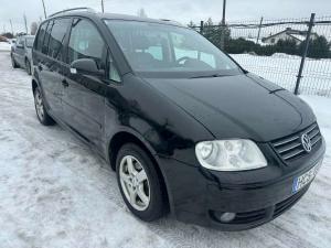 Black Volkswagen Touran 2004 in Kaunas, with an engine capacity of 1.97 L and mileage of 350 thousand km for 1200 €, photo  on AUTOMOTO.COM.LV