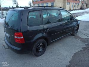 Melns Volkswagen Touran 2004 Viļņa, ar dzinēja tilpumu 1.90 L un nobraukumu 341 tūkst. km par 650 €, foto 3 vietnē AUTOMOTO.COM.LV