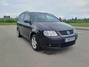 Melns Volkswagen Touran 2004 Telšiai, ar dzinēja tilpumu 1.90 L un nobraukumu 345 tūkst. km par 1650 €, foto  vietnē AUTOMOTO.COM.LV