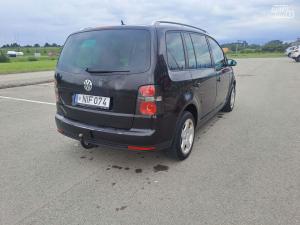 Black Volkswagen Touran 2004 in Telschi, with an engine capacity of 1.90 L and mileage of 345 thousand km for 1650 €, photo 7 on AUTOMOTO.COM.LV