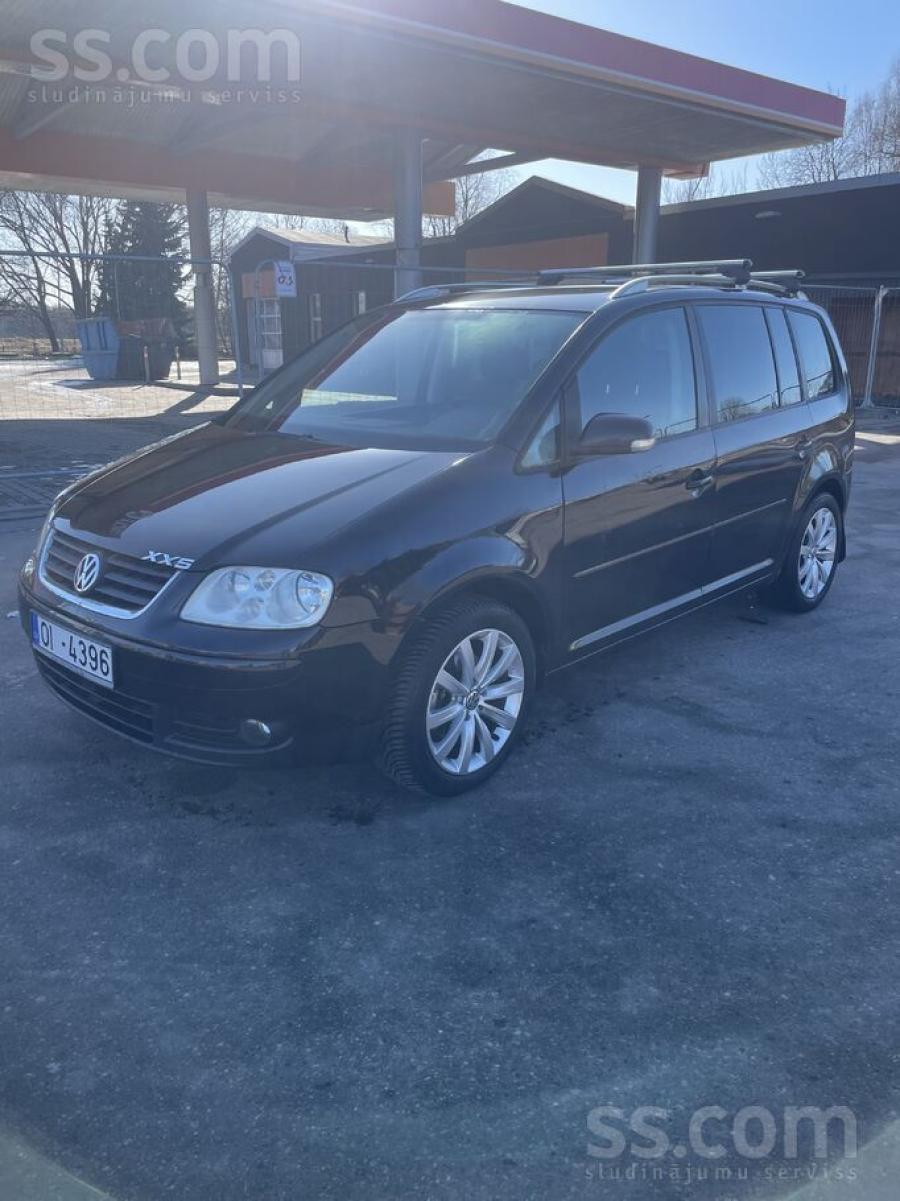 Melns Volkswagen Touran 2004 Rīga, ar dzinēja tilpumu 1.90 L un nobraukumu 330 tūkst. km par 1400 €, foto 5 vietnē AUTOMOTO.COM.LV