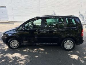 Melns Volkswagen Touran 2004 Alīta, ar dzinēja tilpumu 1.97 L un nobraukumu 360 tūkst. km par 2200 €, foto 5 vietnē AUTOMOTO.COM.LV