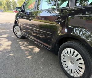 Melns Volkswagen Touran 2004 Alīta, ar dzinēja tilpumu 1.97 L un nobraukumu 360 tūkst. km par 2200 €, foto 7 vietnē AUTOMOTO.COM.LV