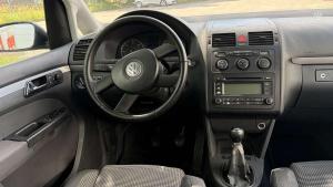 Melns Volkswagen Touran 2004 Alīta, ar dzinēja tilpumu 1.97 L un nobraukumu 360 tūkst. km par 2200 €, foto 16 vietnē AUTOMOTO.COM.LV