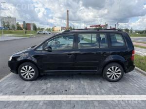 Melns Volkswagen Touran 2004 Jelgava, ar dzinēja tilpumu 1.90 L un nobraukumu 315 tūkst. km par 1800 €, foto 4 vietnē AUTOMOTO.COM.LV