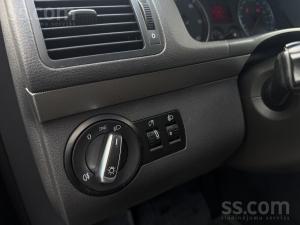 Melns Volkswagen Touran 2004 Jelgava, ar dzinēja tilpumu 1.90 L un nobraukumu 315 tūkst. km par 1800 €, foto 13 vietnē AUTOMOTO.COM.LV