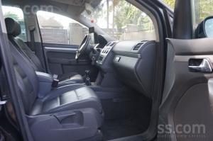 Melns Volkswagen Touran 2004 Jūrmala, ar dzinēja tilpumu 2.00 L un nobraukumu 373 tūkst. km par 799 €, foto 17 vietnē AUTOMOTO.COM.LV