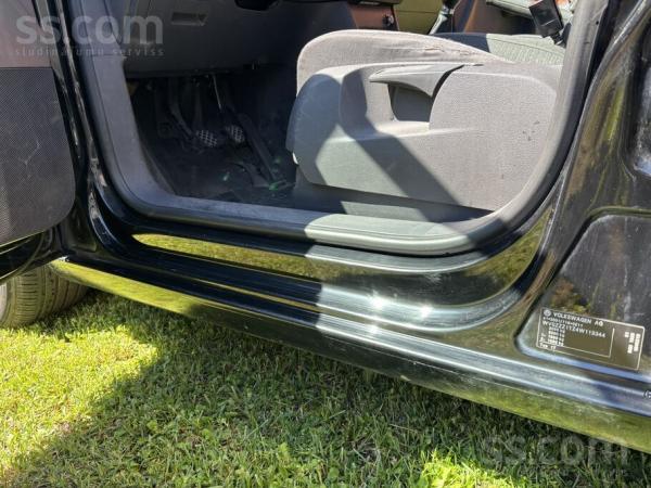 Melns Volkswagen Touran 2004 Liepāja, ar dzinēja tilpumu 1.60 L un nobraukumu 227 tūkst. km par 2200 €, foto 8 vietnē AUTOMOTO.COM.LV