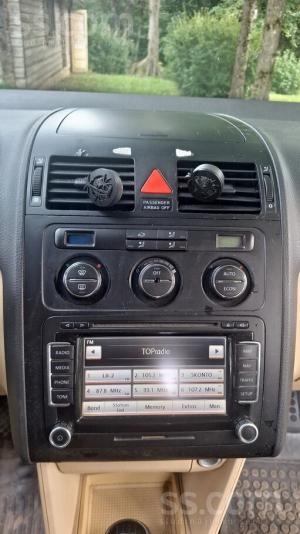 Melns Volkswagen Touran 2004 Dobele, ar dzinēja tilpumu 2.00 L un nobraukumu 436 tūkst. km par 670 €, foto 9 vietnē AUTOMOTO.COM.LV