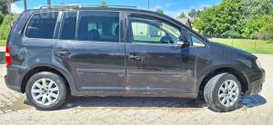 Melns Volkswagen Touran 2004 Dobele, ar dzinēja tilpumu 2.00 L un nobraukumu 436 tūkst. km par 670 €, foto 13 vietnē AUTOMOTO.COM.LV
