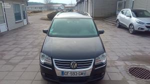 Black Volkswagen Touran 2005 in Vilnius, with an engine capacity of 2.00 L and mileage of 251 thousand km for 4950 €, photo  on AUTOMOTO.COM.LV