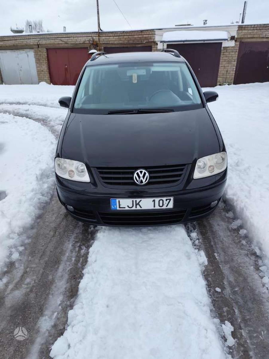 Melns Volkswagen Touran 2005 Kretinga, ar dzinēja tilpumu 1.96 L un nobraukumu 358 tūkst. km par 2000 €, foto 4 vietnē AUTOMOTO.COM.LV