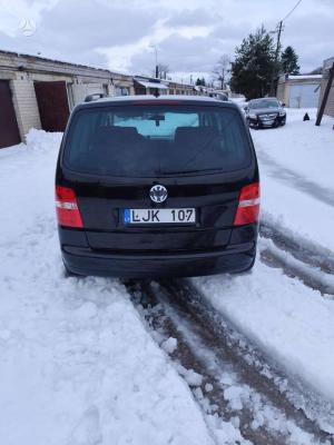 Melns Volkswagen Touran 2005 Kretinga, ar dzinēja tilpumu 1.96 L un nobraukumu 358 tūkst. km par 2000 €, foto 6 vietnē AUTOMOTO.COM.LV