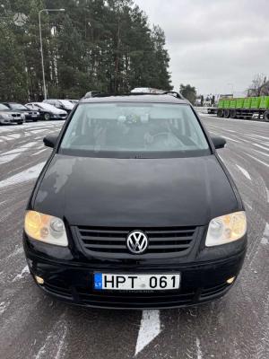 Black Volkswagen Touran 2005 in Vilnius, with an engine capacity of 1.90 L and mileage of 280 thousand km for 1850 €, photo  on AUTOMOTO.COM.LV