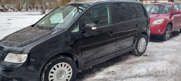 Melns Volkswagen Touran 2005 Jūrmala, ar dzinēja tilpumu 2.00 L un nobraukumu 304 tūkst. km par 1490 €, foto 6 vietnē AUTOMOTO.COM.LV