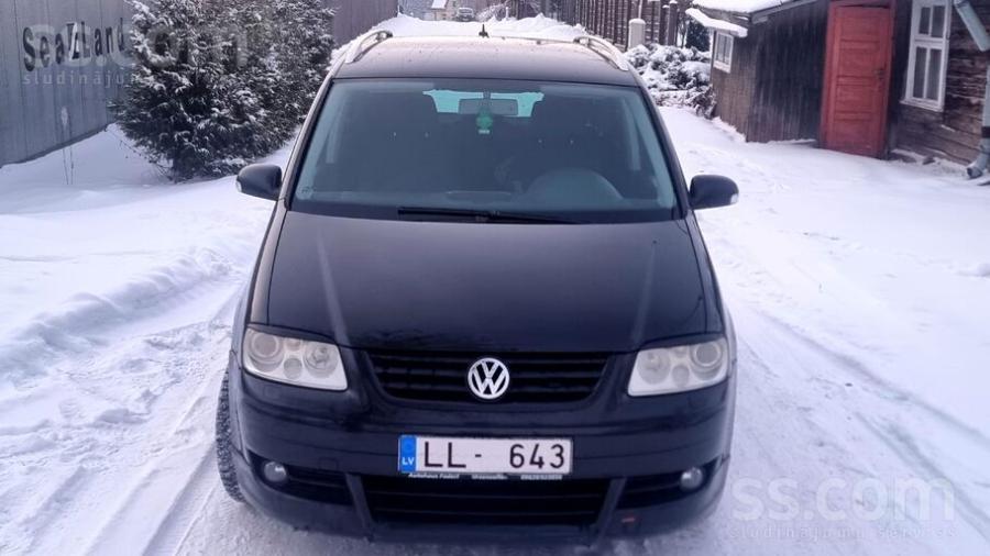 Melns Volkswagen Touran 2005 Cēsis, ar dzinēja tilpumu 2.00 L un nobraukumu 314 tūkst. km par 2400 €, foto 2 vietnē AUTOMOTO.COM.LV