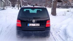 Melns Volkswagen Touran 2005 Cēsis, ar dzinēja tilpumu 2.00 L un nobraukumu 314 tūkst. km par 2400 €, foto 6 vietnē AUTOMOTO.COM.LV