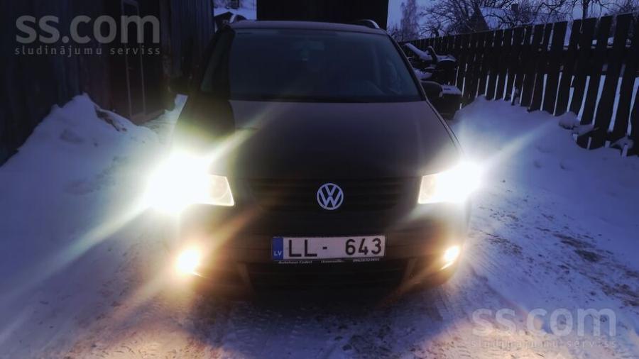 Melns Volkswagen Touran 2005 Cēsis, ar dzinēja tilpumu 2.00 L un nobraukumu 314 tūkst. km par 2400 €, foto 18 vietnē AUTOMOTO.COM.LV