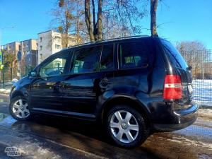 Black Volkswagen Touran 2005 in Kaunas, with an engine capacity of 2.00 L and mileage of 335 thousand km for 2450 €, photo  on AUTOMOTO.COM.LV