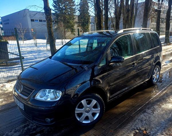 Melns Volkswagen Touran 2005 Kauņa, ar dzinēja tilpumu 2.00 L un nobraukumu 335 tūkst. km par 2450 €, foto 10 vietnē AUTOMOTO.COM.LV
