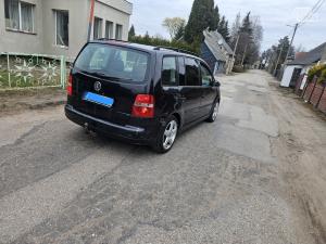 Melns Volkswagen Touran 2005 Vilkaviškis, ar dzinēja tilpumu 1.90 L un nobraukumu 3 tūkst. km par 1400 €, foto 3 vietnē AUTOMOTO.COM.LV
