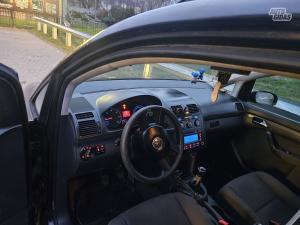 Melns Volkswagen Touran 2005 Vilkaviškis, ar dzinēja tilpumu 1.90 L un nobraukumu 3 tūkst. km par 1400 €, foto 5 vietnē AUTOMOTO.COM.LV