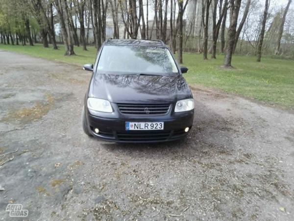 Black Volkswagen Touran 2005 in Telschi, with an engine capacity of 2.00 L and mileage of 372 thousand km for 2100 €, photo 1 on AUTOMOTO.COM.LV