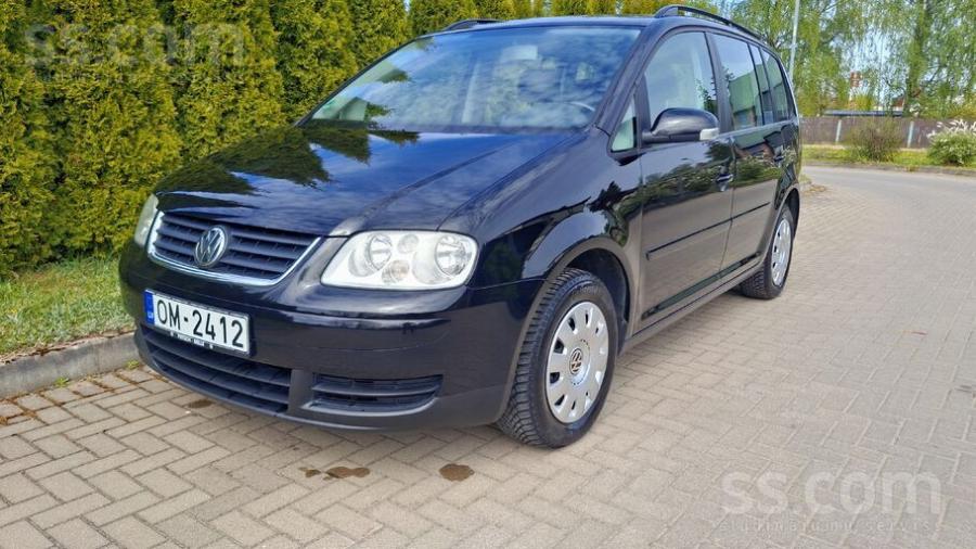 Melns Volkswagen Touran 2005 Valmiera, ar dzinēja tilpumu 1.90 L un nobraukumu 294 tūkst. km par 3100 €, foto 3 vietnē AUTOMOTO.COM.LV
