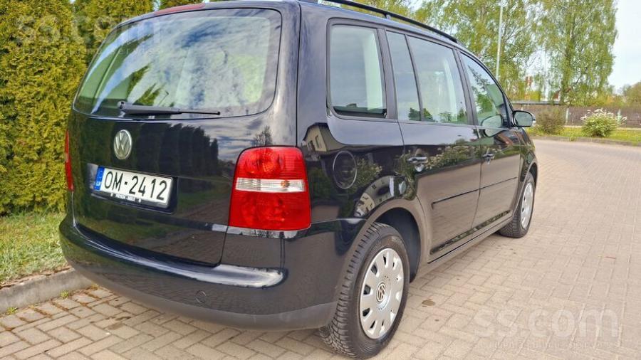 Melns Volkswagen Touran 2005 Valmiera, ar dzinēja tilpumu 1.90 L un nobraukumu 294 tūkst. km par 3100 €, foto 7 vietnē AUTOMOTO.COM.LV