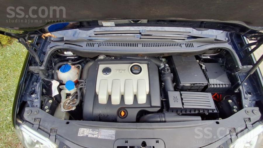 Melns Volkswagen Touran 2005 Valmiera, ar dzinēja tilpumu 1.90 L un nobraukumu 294 tūkst. km par 3100 €, foto 9 vietnē AUTOMOTO.COM.LV