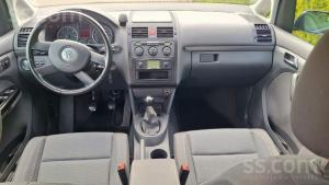 Melns Volkswagen Touran 2005 Valmiera, ar dzinēja tilpumu 1.90 L un nobraukumu 294 tūkst. km par 3100 €, foto 10 vietnē AUTOMOTO.COM.LV