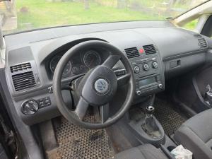 Melns Volkswagen Touran 2005 Rokiškis, ar dzinēja tilpumu 1.90 L un nobraukumu 605 tūkst. km par 500 €, foto 3 vietnē AUTOMOTO.COM.LV