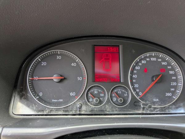 Black Volkswagen Touran 2005 in Rokiskis, with an engine capacity of 1.90 L and mileage of 270 thousand km for 2350 €, photo 6 on AUTOMOTO.COM.LV