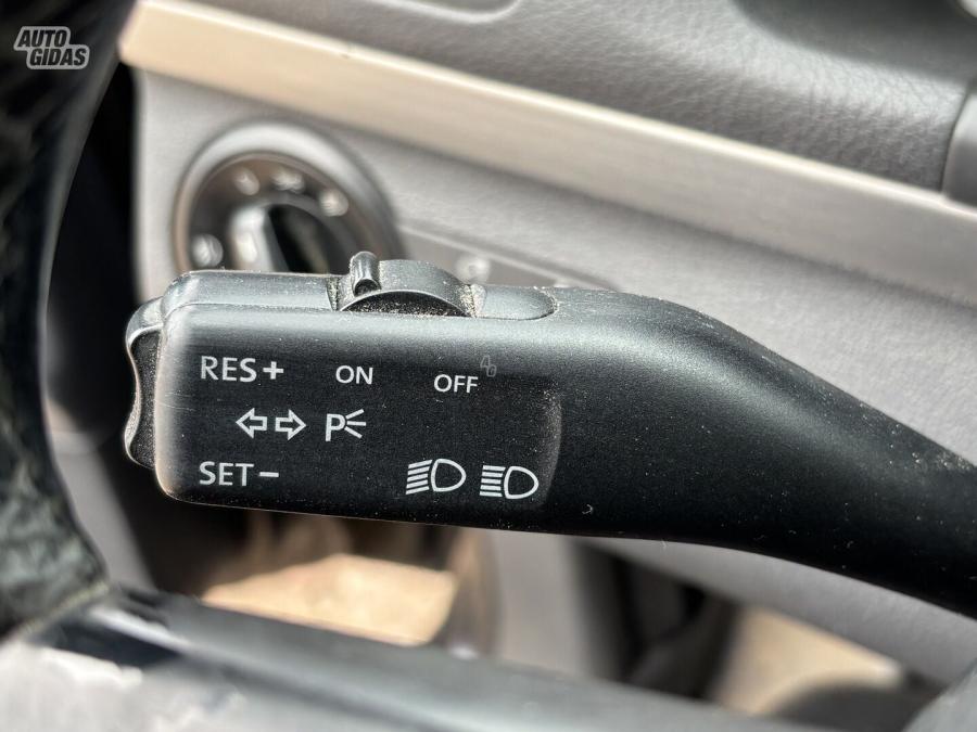 Melns Volkswagen Touran 2005 Klaipėda, ar dzinēja tilpumu 2.00 L un nobraukumu 345 tūkst. km par 1000 €, foto 11 vietnē AUTOMOTO.COM.LV