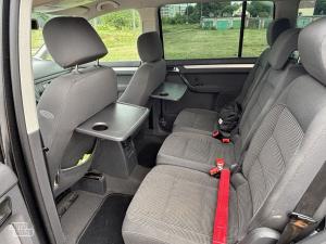Melns Volkswagen Touran 2005 Klaipėda, ar dzinēja tilpumu 2.00 L un nobraukumu 345 tūkst. km par 1000 €, foto 13 vietnē AUTOMOTO.COM.LV