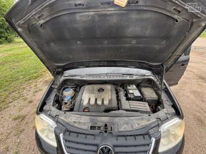 Melns Volkswagen Touran 2005 Klaipėda, ar dzinēja tilpumu 2.00 L un nobraukumu 345 tūkst. km par 1000 €, foto 14 vietnē AUTOMOTO.COM.LV